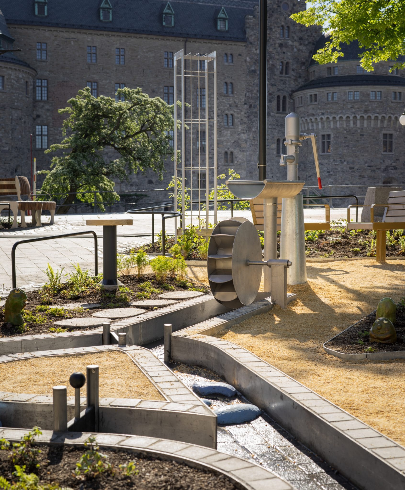 Teaterplan vattenlek, Örebro | Stiliom Park & Lekutrustning